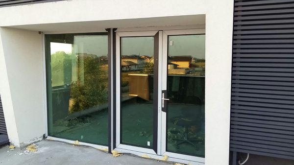 USA PVC REHAU GENEO CU GEAM TRIPAN SECURIZAT VERDE